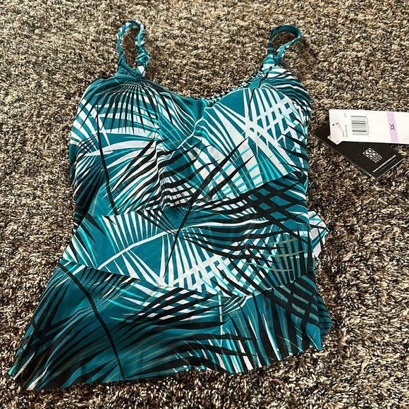 Coco Reef | Swim | Coco Reef Flourish Tier Mesh Underwire Tankini Top ...
